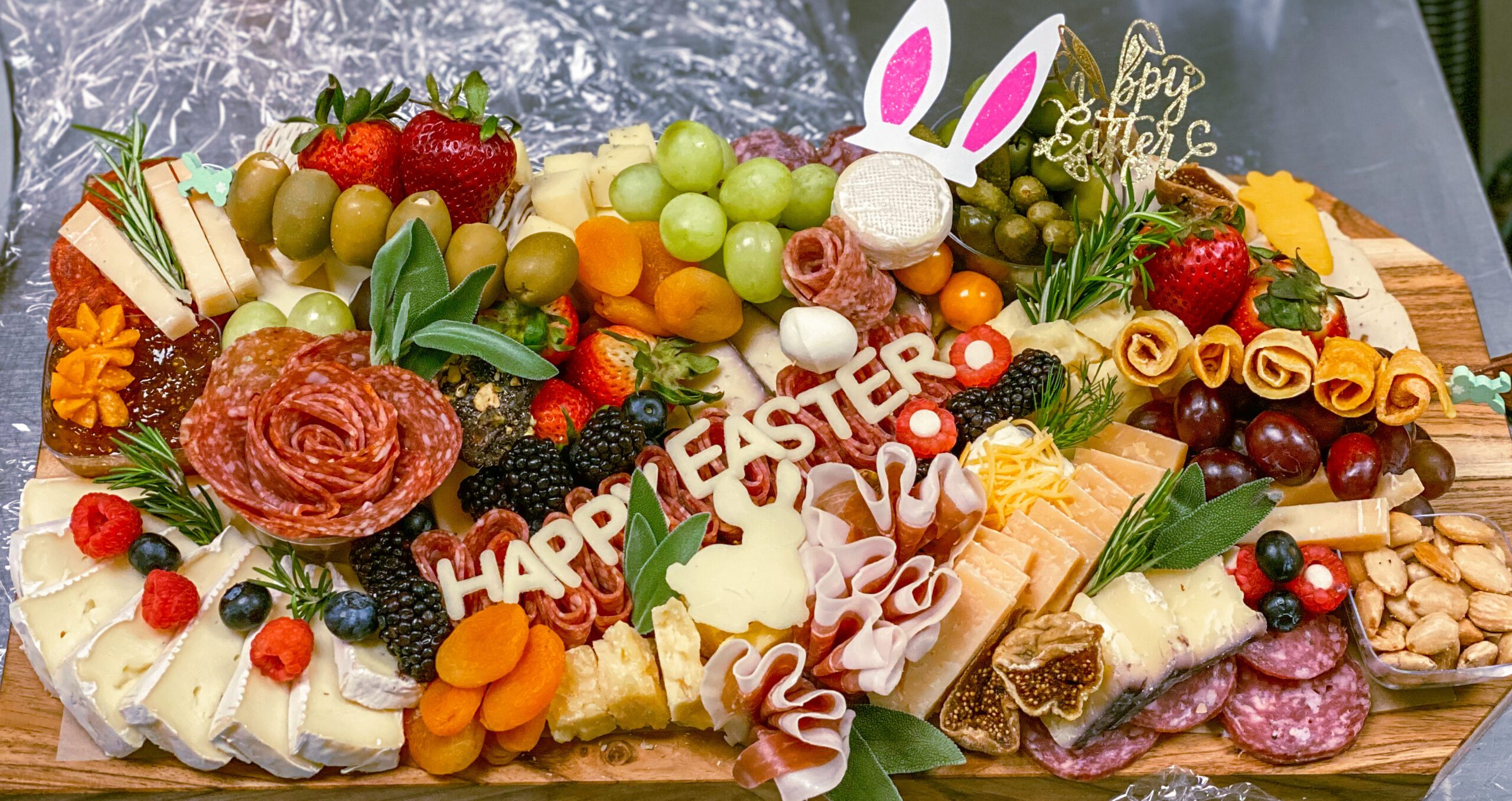 Medium Charcuterie Board | 2 Board Sisters