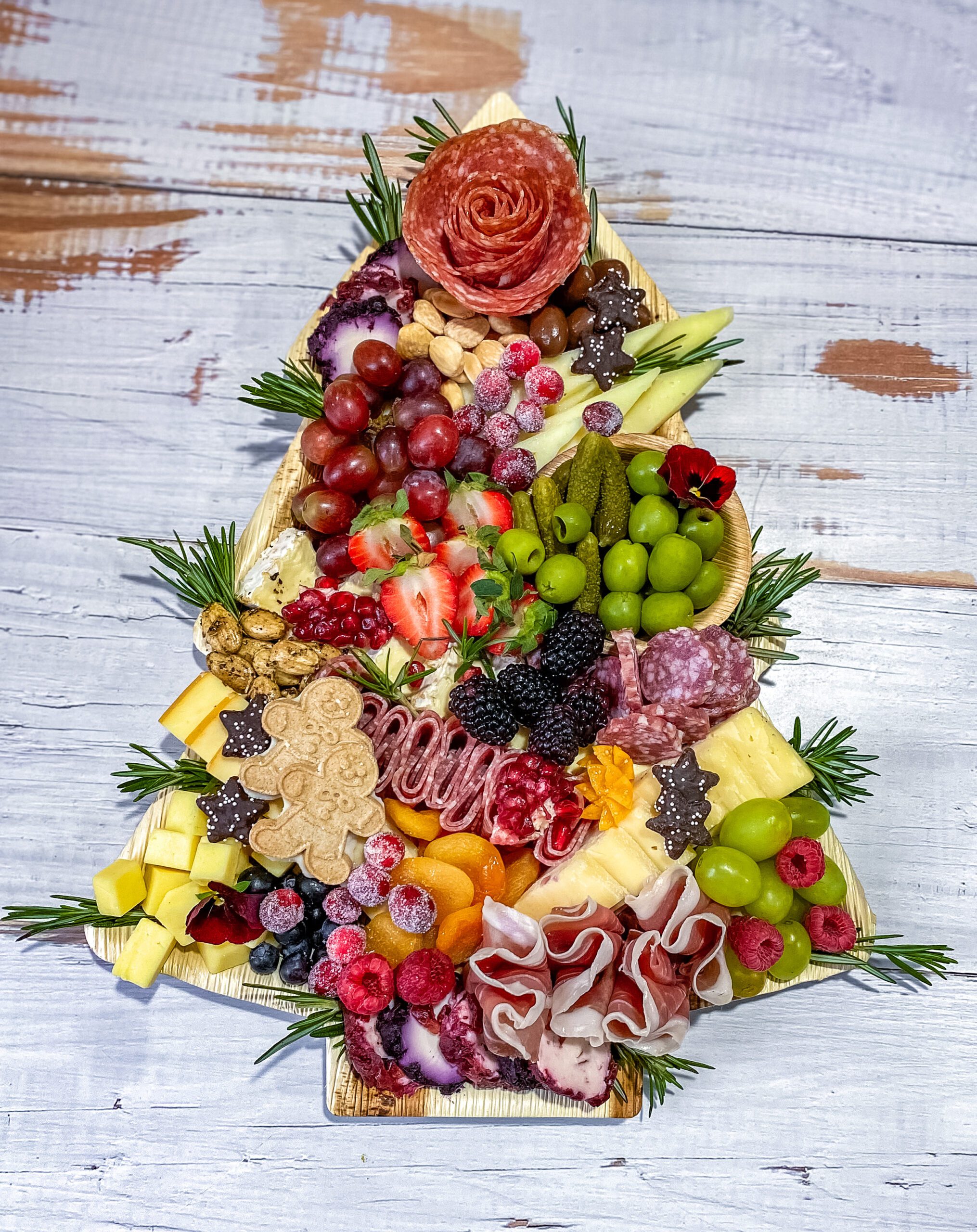 Medium Charcuterie Board | 2 Board Sisters